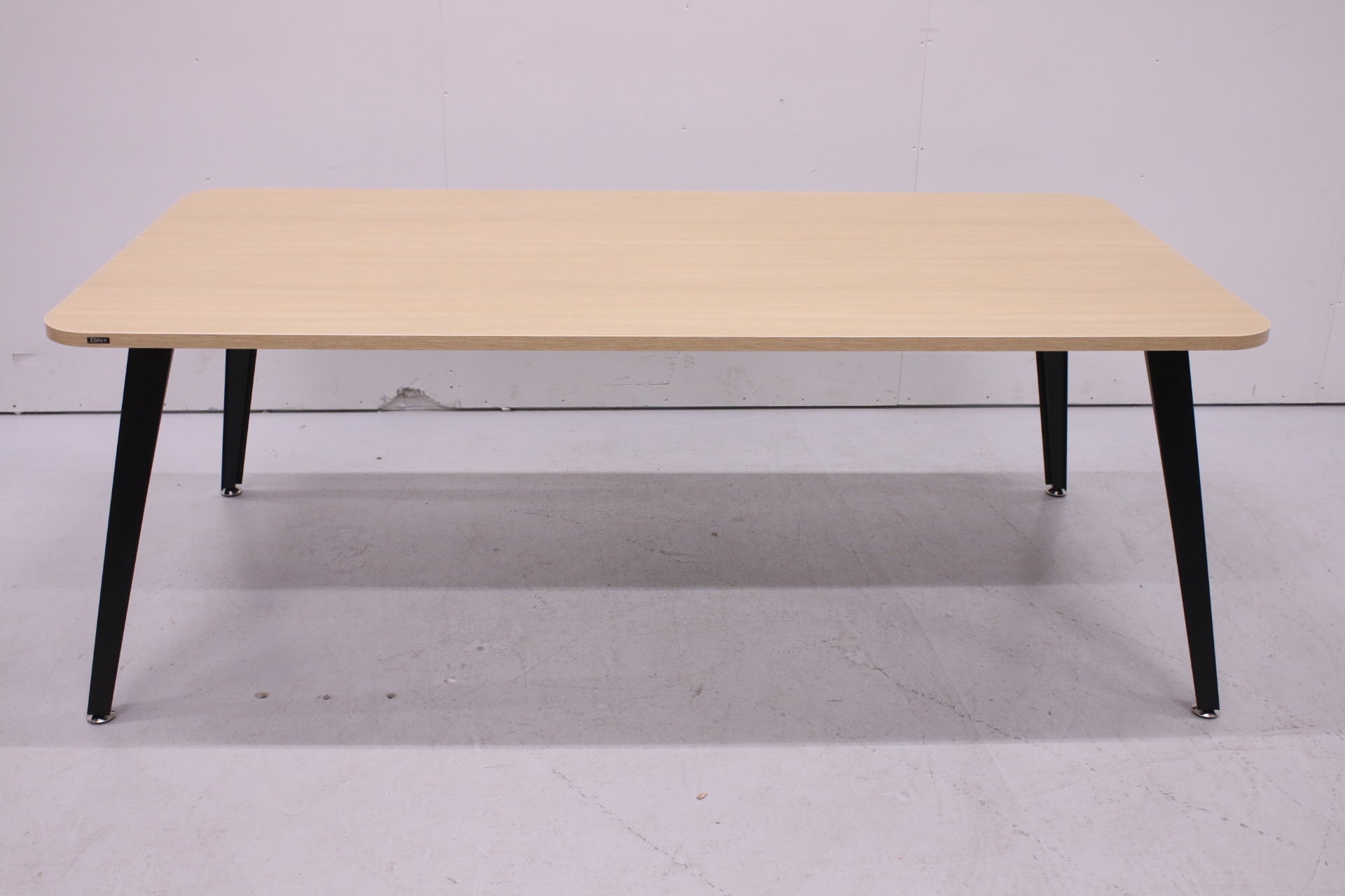 Käytetyt toimistokalusteet – Suomen Kalustekeskus